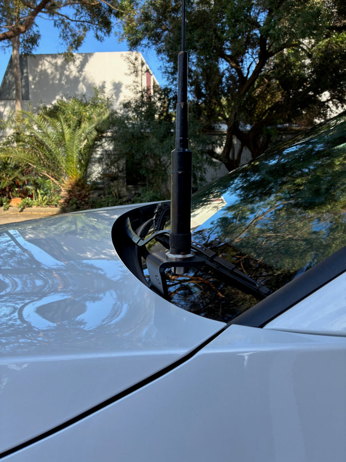 Kia Sportage 2025+ NQ5 UHF Antenna Bracket BB-128 – GMF4x4