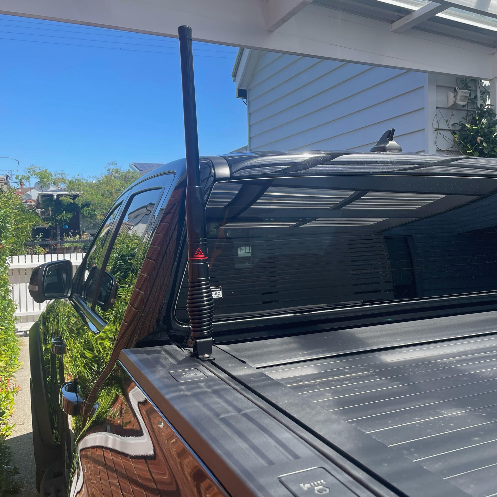 Dodge Ram Shutter Aerial UHF Antenna Bracket SB-038 – GMF4x4